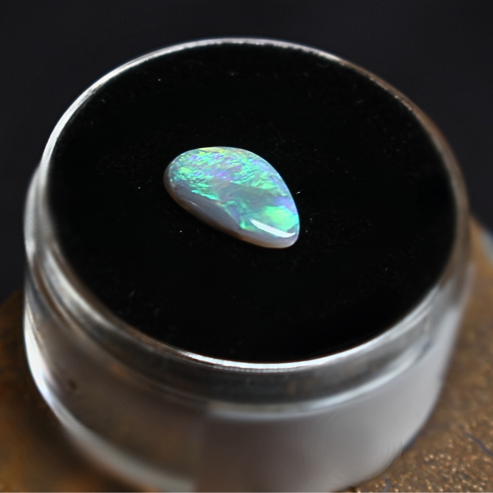 Bold Lightning Ridge Crystal Opal 0.73ct - Aussie Opals
