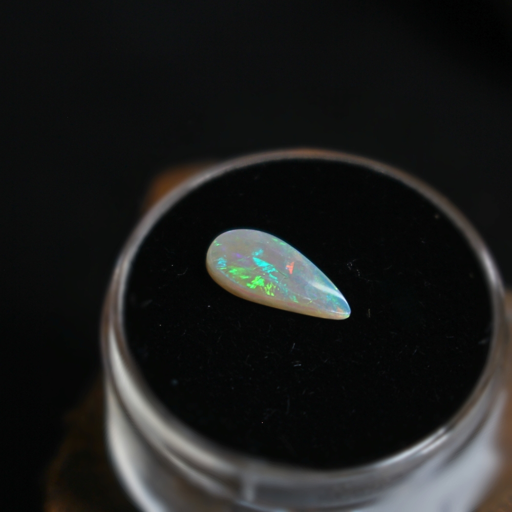 Seductive Lightning Ridge Dark Opal 0.5 ct - Aussie Opals