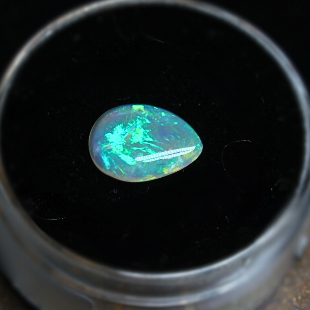 Attractive Coober Pedy Crystal Opal 1.00 ct - Aussie Opals