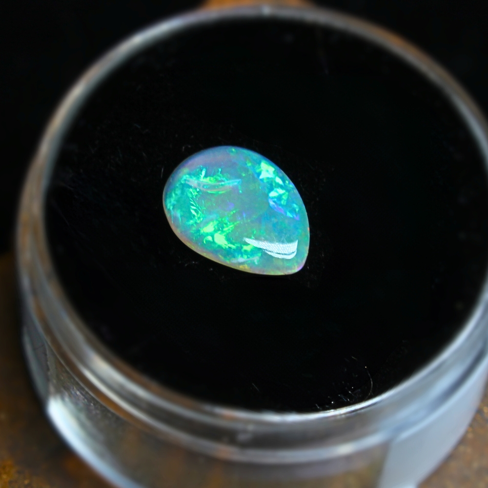 Attractive Coober Pedy Crystal Opal 1.00 ct - Aussie Opals